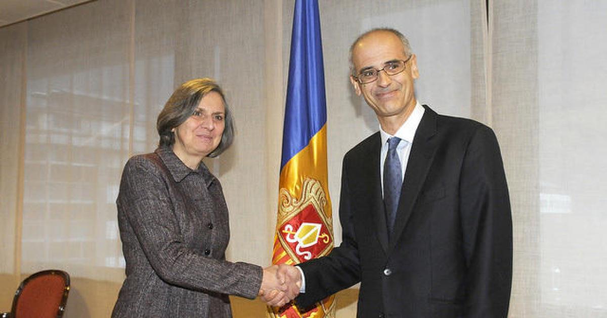 Martí explica a Caballero l'acostament a la Unió Europea