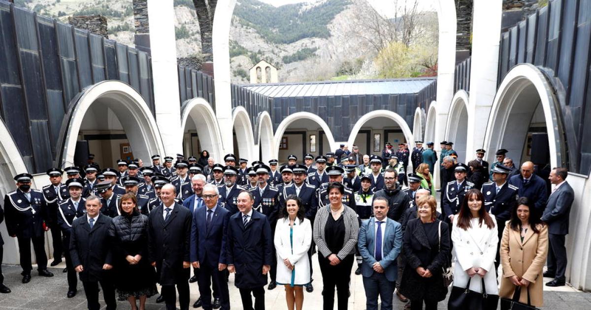 Espot lloa la tasca dels agents de circulació en la pandèmia