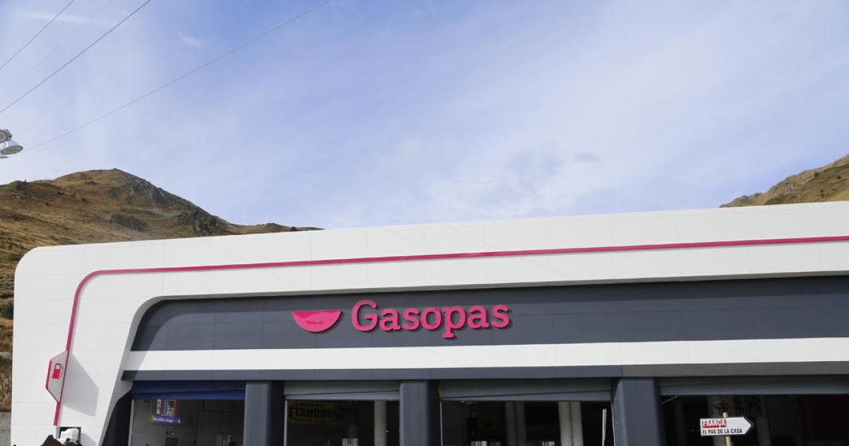 Gasopas estudia rebaixar els preus dels carburants