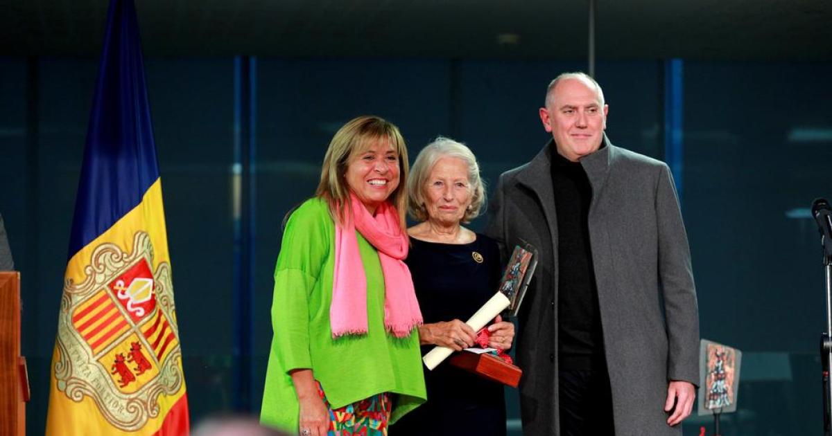 Àgora Cultural premia Teresa Ventura, Àlvar Valls, Carme Massana i ... Àgora Cultural premia Teresa Ventura, Àlvar Valls, Carme Massana i ...