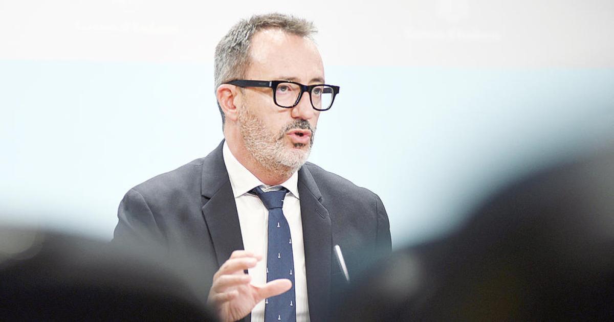 El Govern compra cinc edificis i en lloga quatre