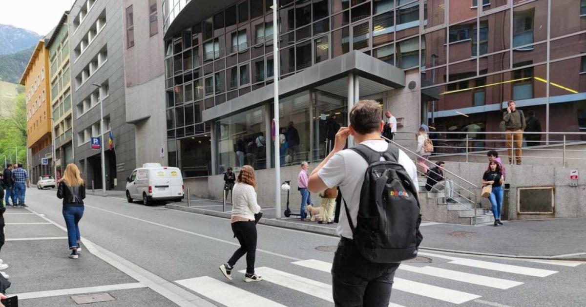 Immigració habilita la cita prèvia