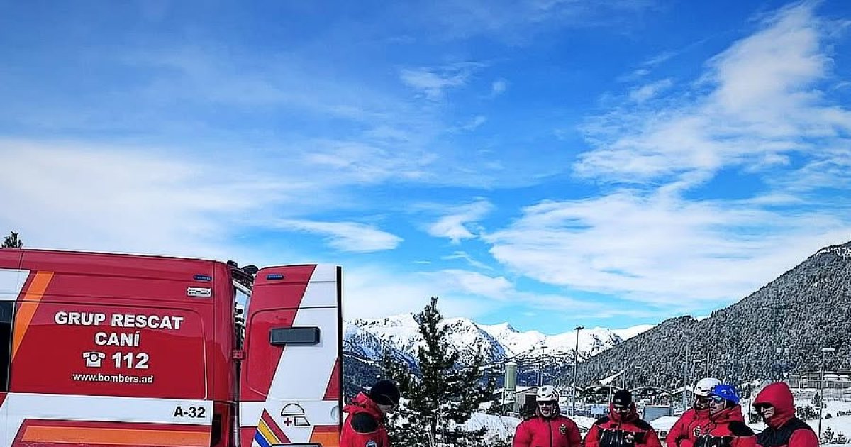Bombers participa en la recerca d'una parella catalana a l'Arieja