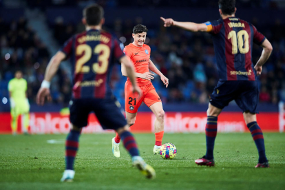 La plantilla de l'FC Andorra fa pinya i s'agafa a les sensacions