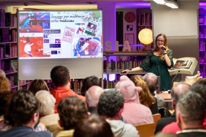 'L'evolució del Carnaval d'Encamp' de Laia Bautista omple la biblioteca ...