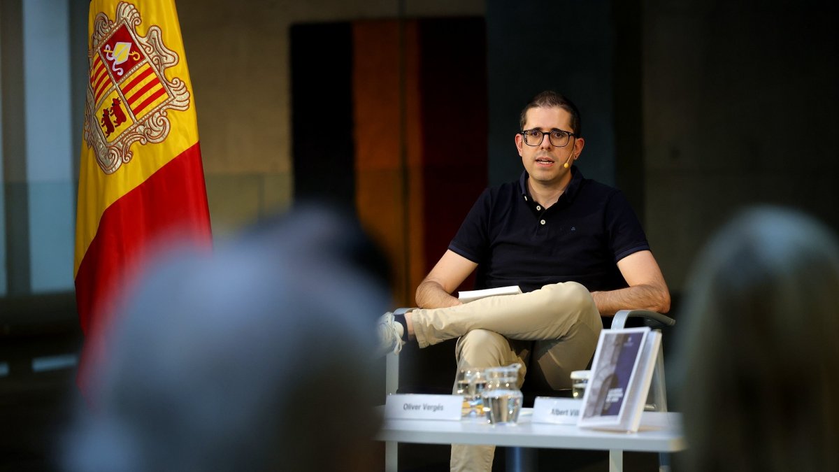 Oliver Vergés presenta 'La Nova Reforma de 1866' al Consell General