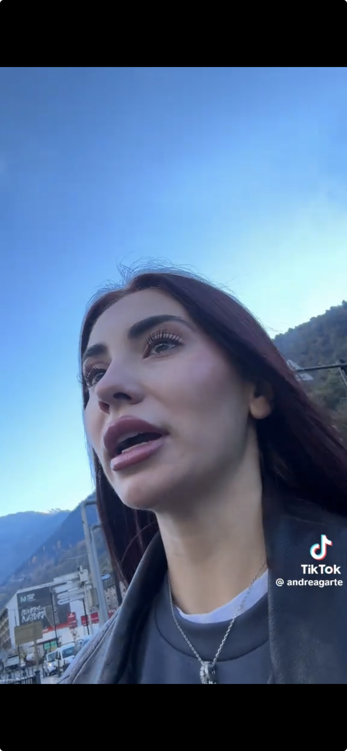 El comú d'Andorra la Vella multa les influencers Andrea Garte i Abril ...