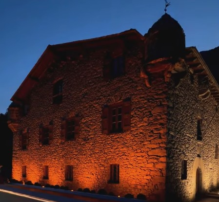 La Casa de la Vall d'Andorra s’il·lumina de taronja pel Dia Mundial de ...