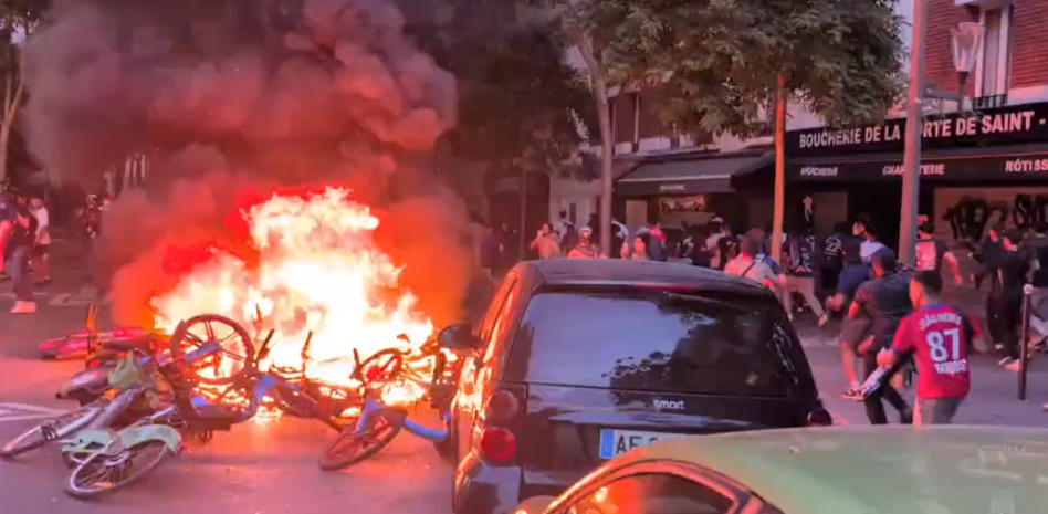 Greus incidents d'aficionats del PSG durant la celebració de la ...